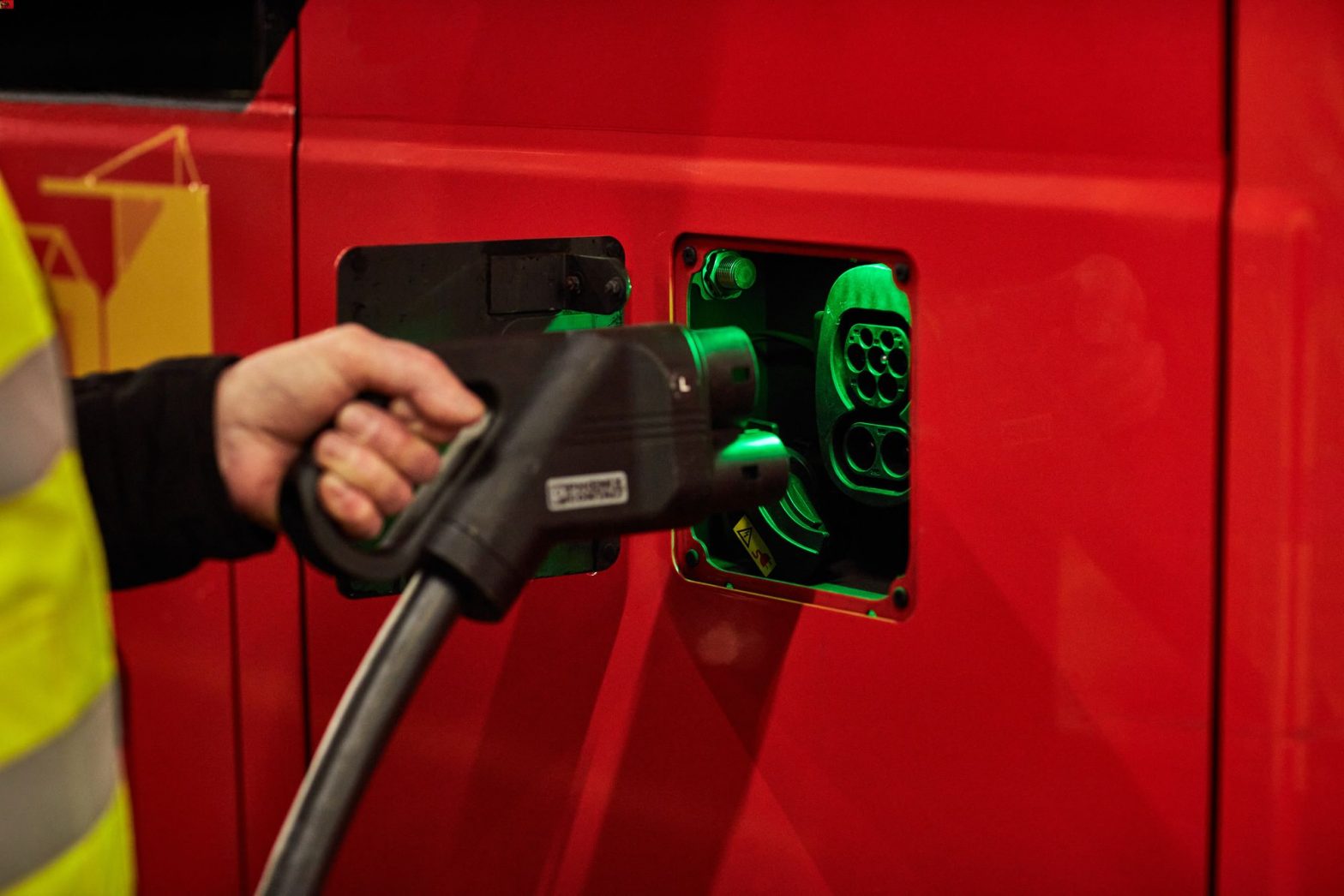 Zeelo & Zenobē join forces to drive adoption of electric buses in the ...